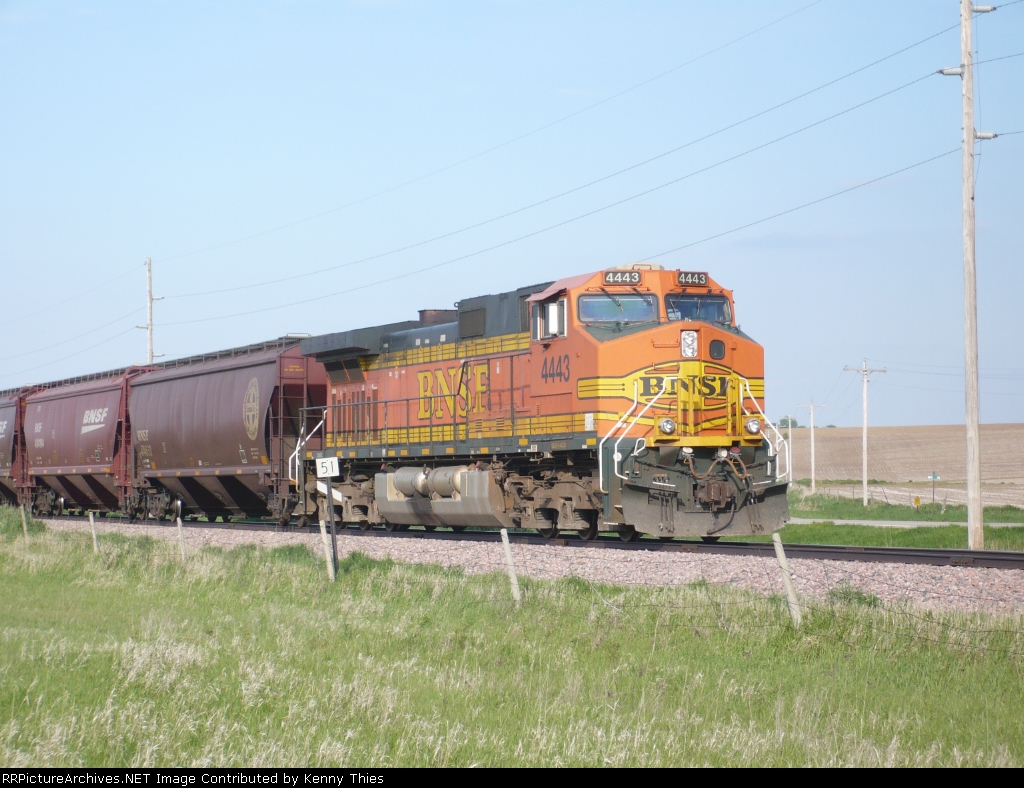BNSF 4443